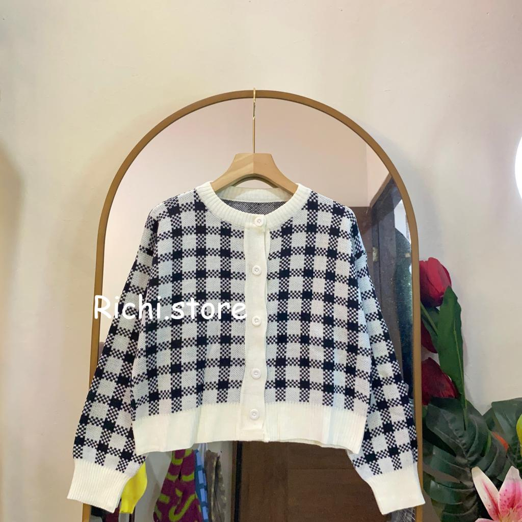 Jual MAUDY CARDIGAN CROP RAJUT FULL KANCING MOTIF KOTAK | Shopee Indonesia