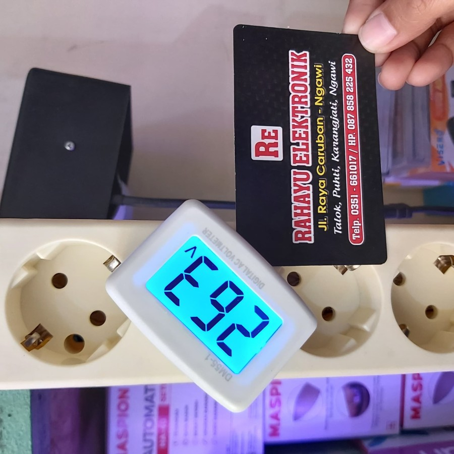 Jual DM55-1 DIGITAL VOLTMETER AC 220V STOP KONTAK STEAKER VOLT METER ...
