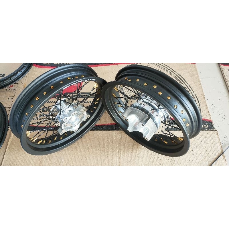 Jual Paketan Velg Honda adv 150 ring 14 250/300/14siap pake | Shopee ...