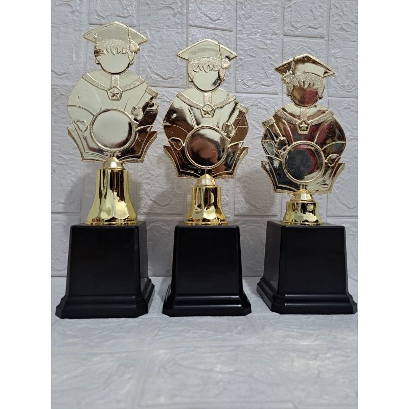 Jual PIALA WISUDA Piala kelulusan happy graduation piala SD SMP SMA ...