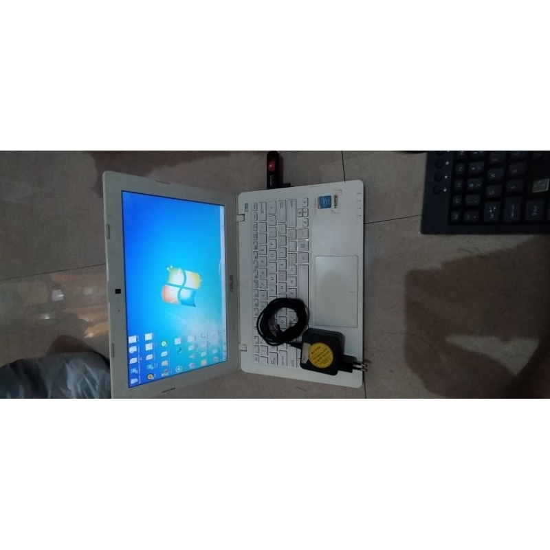 Jual notebook bekas Asus x200 | Shopee Indonesia