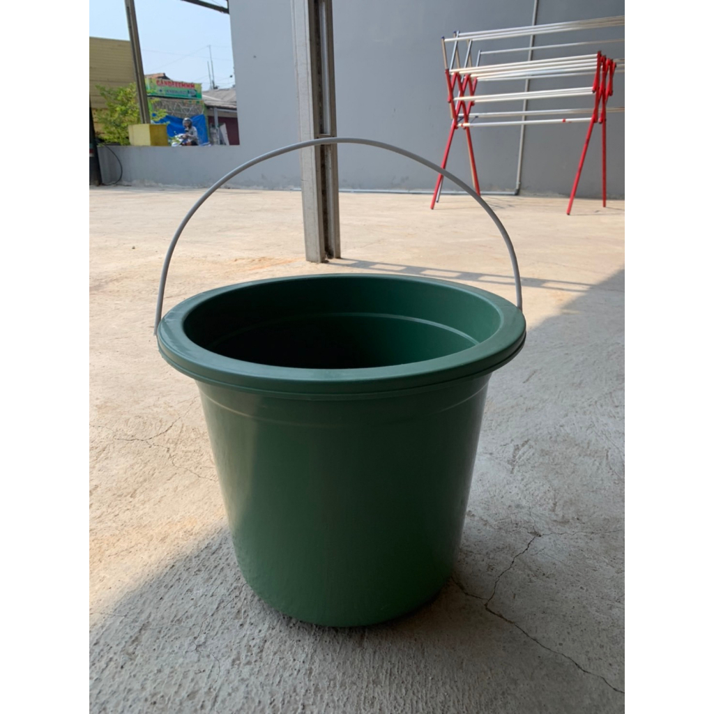 Jual EMBER 4 GALON PLASTIK SIP GREAT WARNA HIJAU / EMBER TIMBA AIR AWET ...