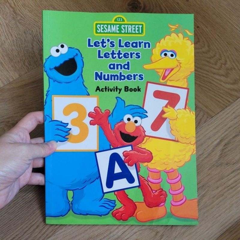 Jual Preloved Sesame Street Let's Learn Letters and Numbers Activity Book | Shopee Indonesia