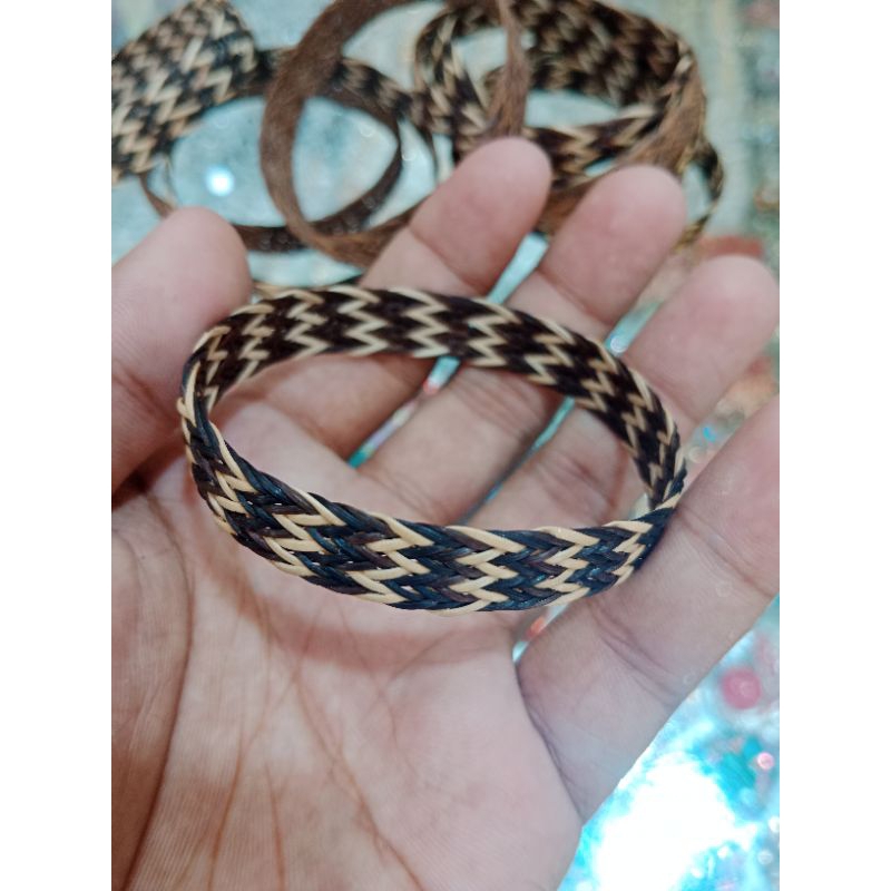 Jual gelang simpai anyaman tangan khas kalimantan | Shopee Indonesia