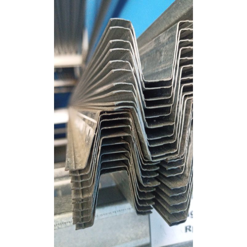 Jual Reng merk Gnet baja ringan galvalum spandek holo | Shopee Indonesia