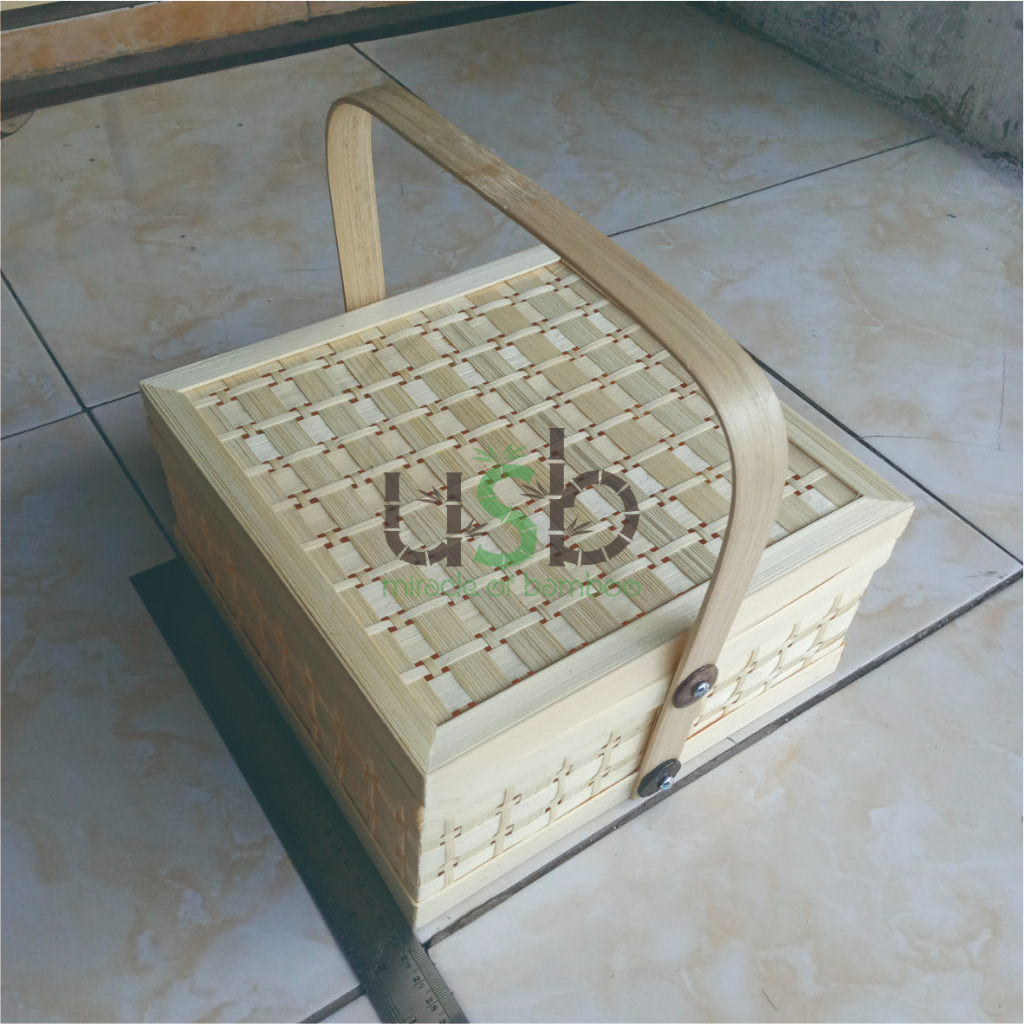 Jual Rantang Kotak dari Bambu Anyaman Mata Itik Ukuran 25 cm x 25 cm ...