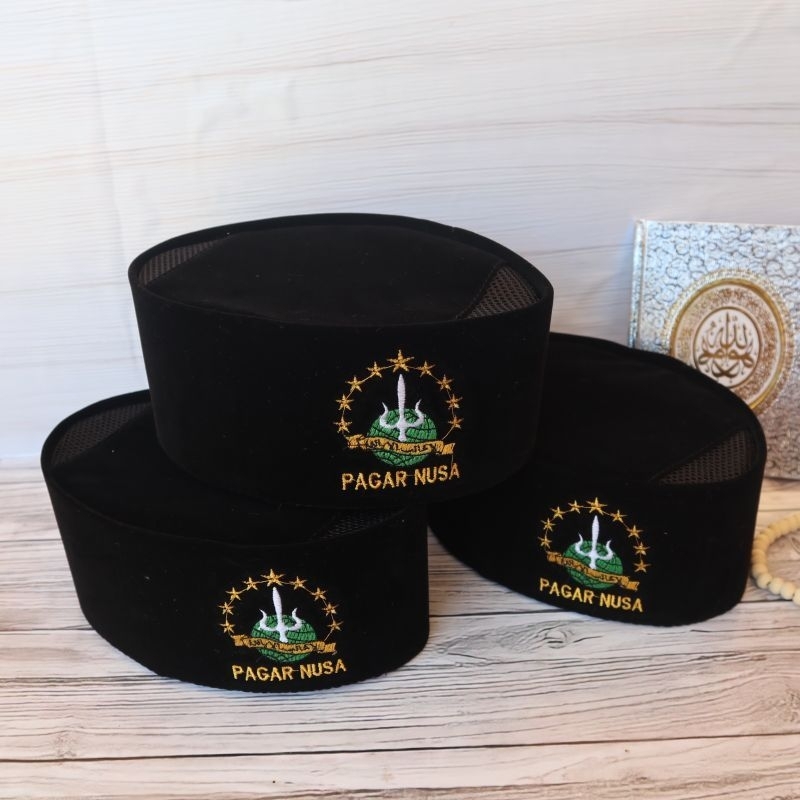 Jual SONGKOK LOGO PAGAR NUSA Peci Kopyah Hitam Polos Songkok Nasional ...