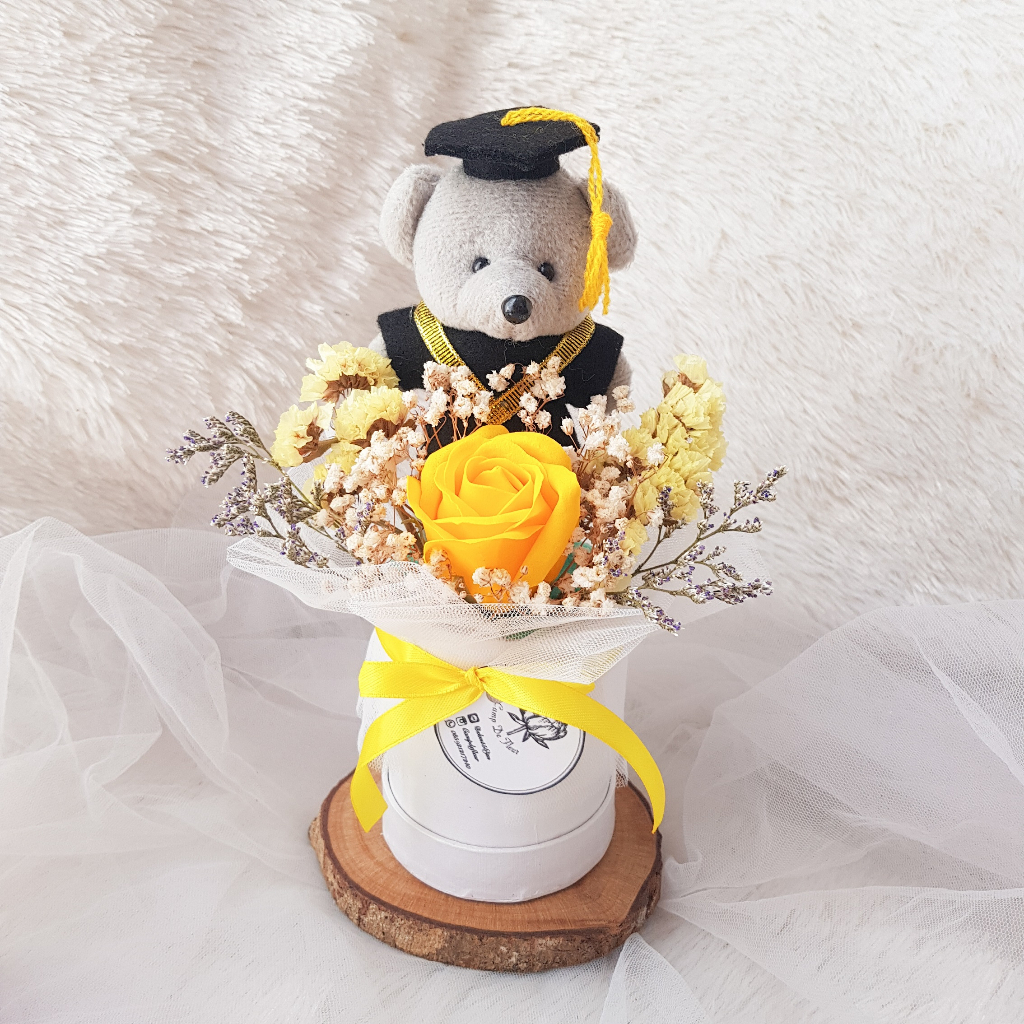 Jual Rose with Graduation Doll Mini Bloomdome Bunga Sabun dengan Boneka ...