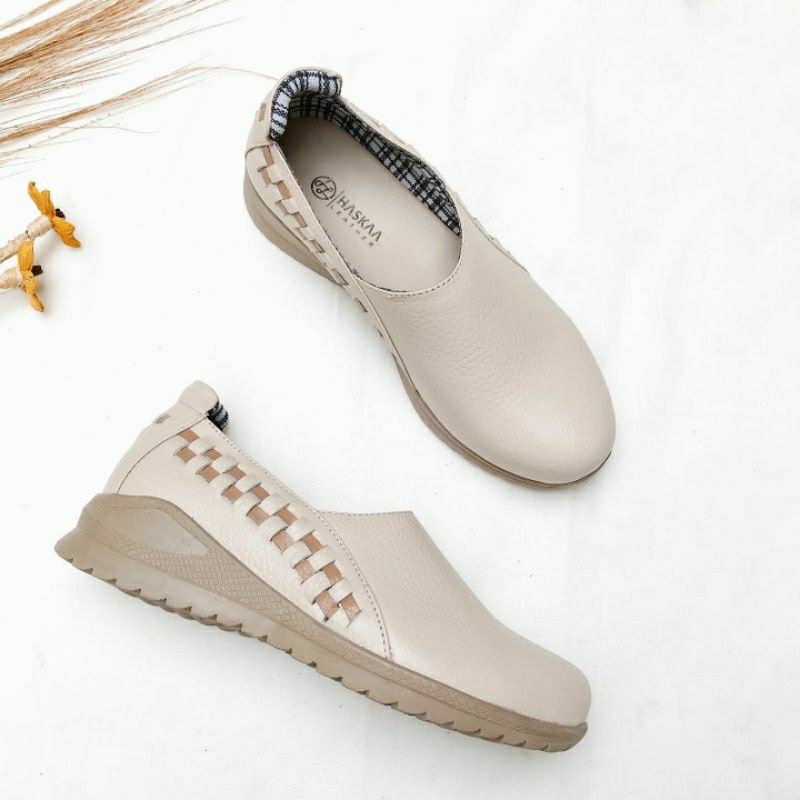 Jual Sepatu Kulit Slip On Corak Catur Wanita | Shopee Indonesia