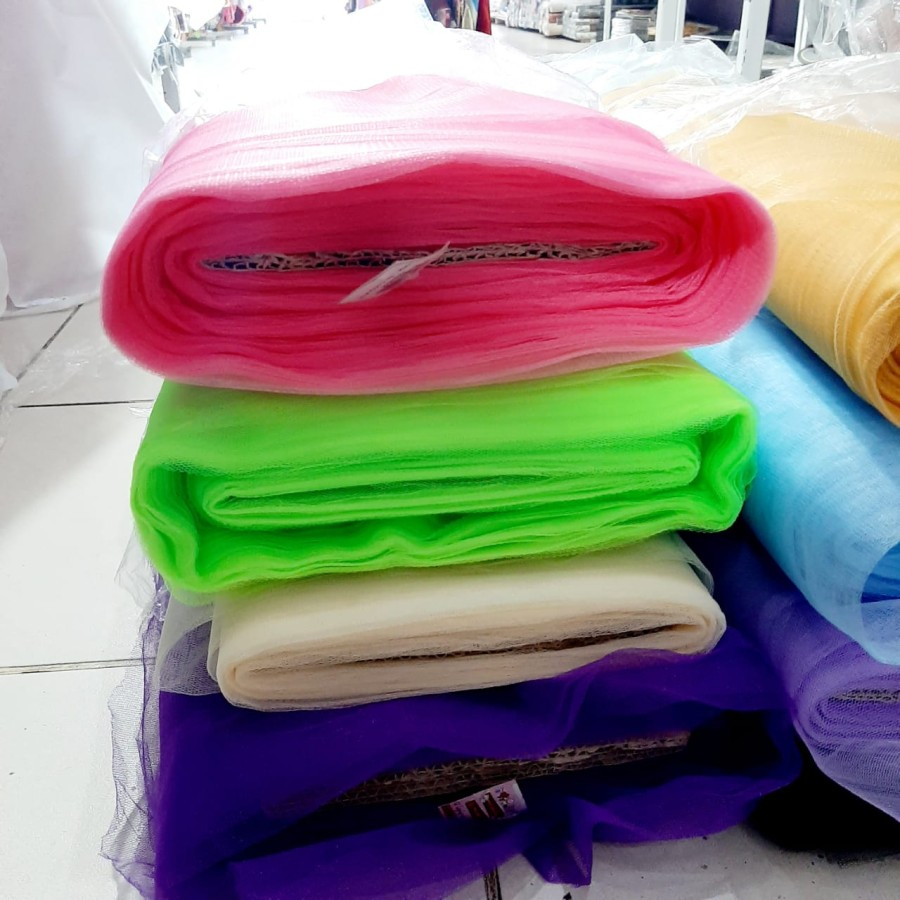 Jual Kain Tile Roll-an 45 Meter Halus Merk Bee Banyak pilihan Warna ...