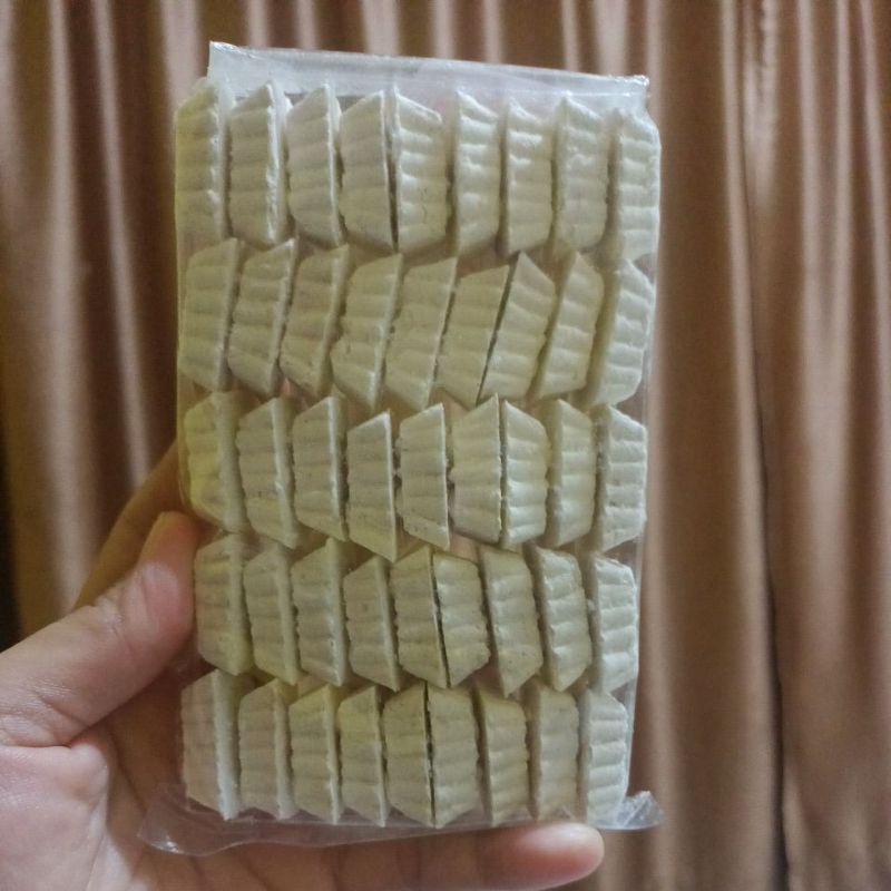Jual Sagun Bakar warna putih - Cemilan Manis Gurih Khas Minang | Shopee ...