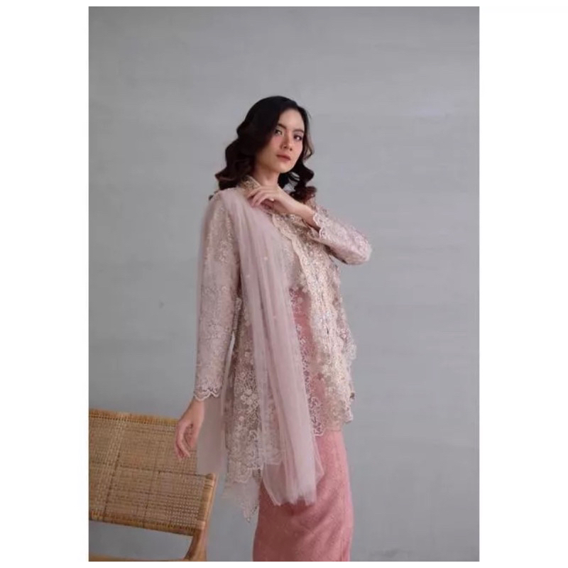 Jual READY FOR RENT (SEWA KEBAYA) JALEELA ISHANA - FULL SET (KEBAYA KONDANGAN / MODERN / LAMARAN ...