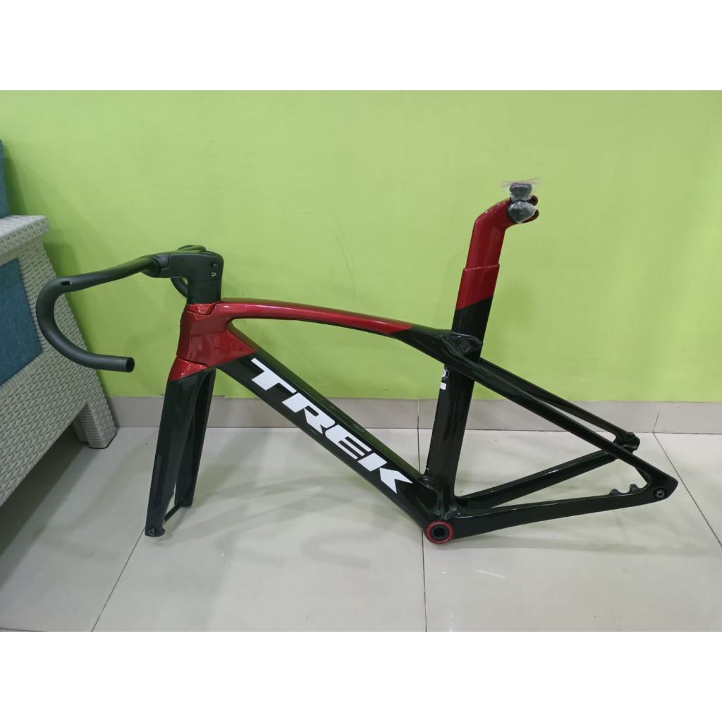 Jual FRAME SEPEDA MERK TREK MADONE SLR 7 FRAMESET 2021 OCLV 800 (SECOND ...