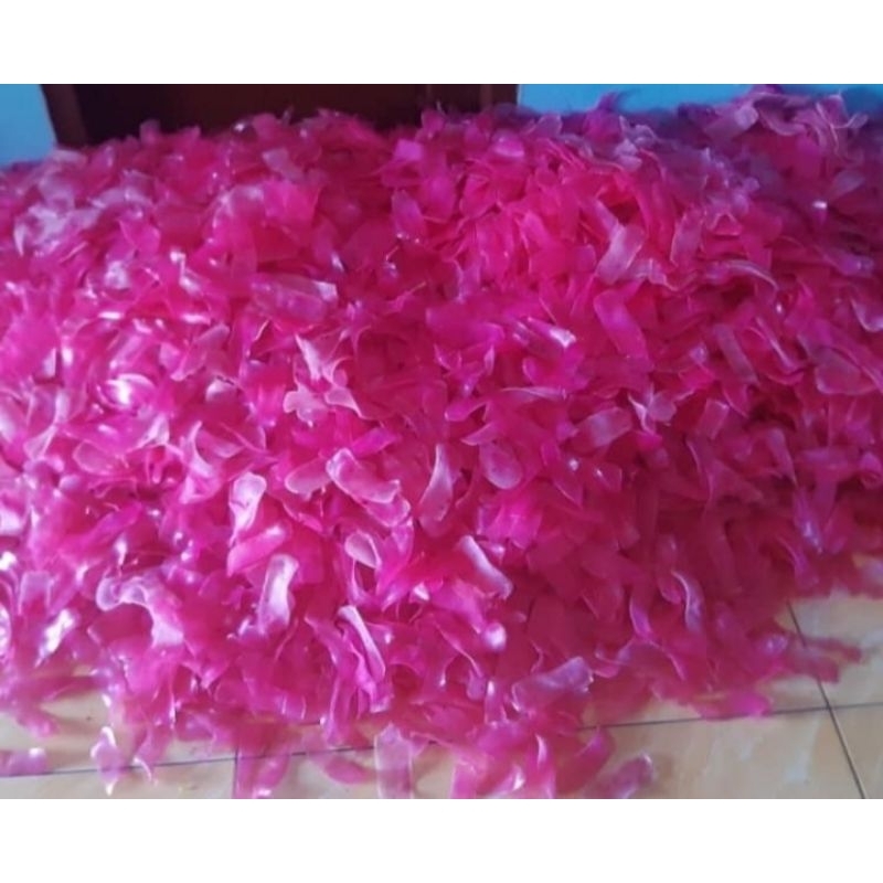 Jual Kerupuk Mentah Merah Khas Padang//Kerupuk Gurih 250gram | Shopee ...