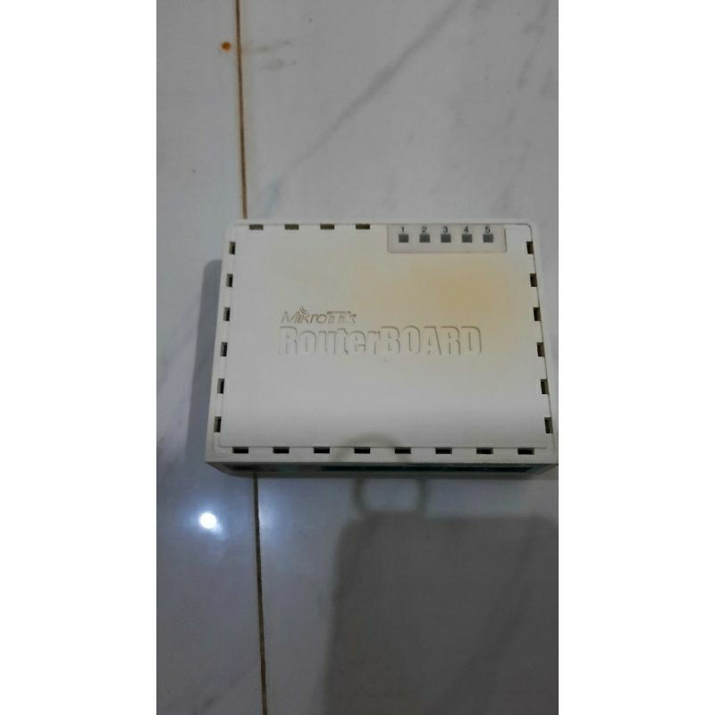 Jual mikrotik routerboard 750g | Shopee Indonesia