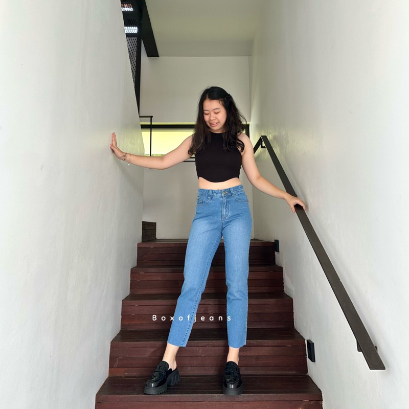 Jual Boxofjeans - Unfinished / Rebel Boyfriend Jeans - LIGHT DENIM ...