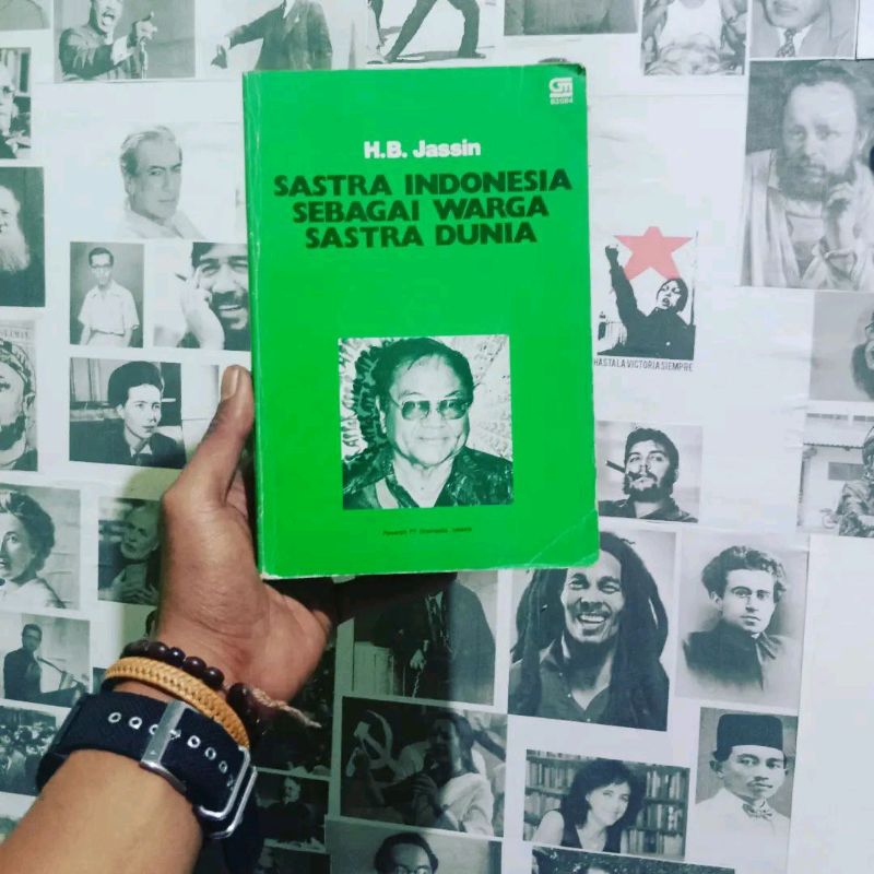 Jual H.B. Jassin Tifa Penyair dan Daerahnya / Bacaan Mulia / Kisah: Sorotan Cerita Pendek ...