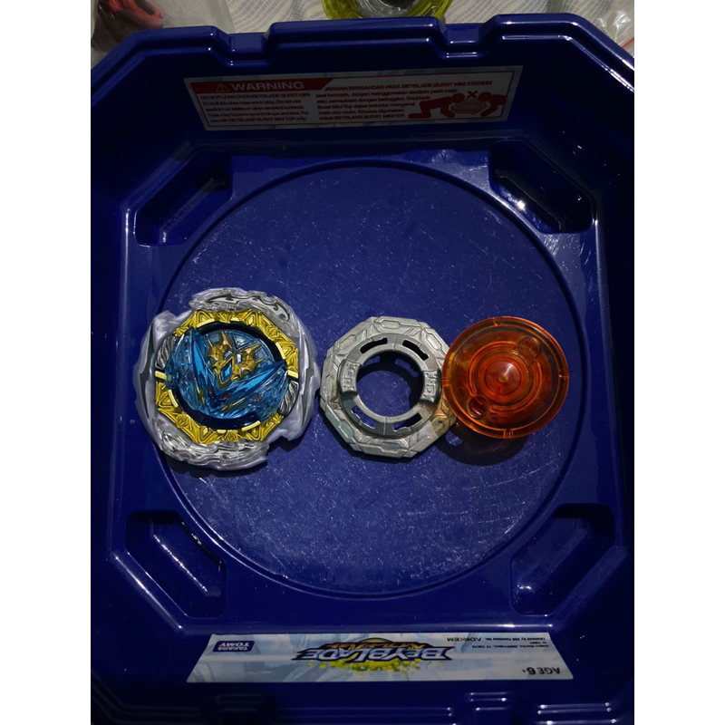 Jual Beyblade Cyclone Bellial Giga Kick Combo Takara Tomy | Shopee ...