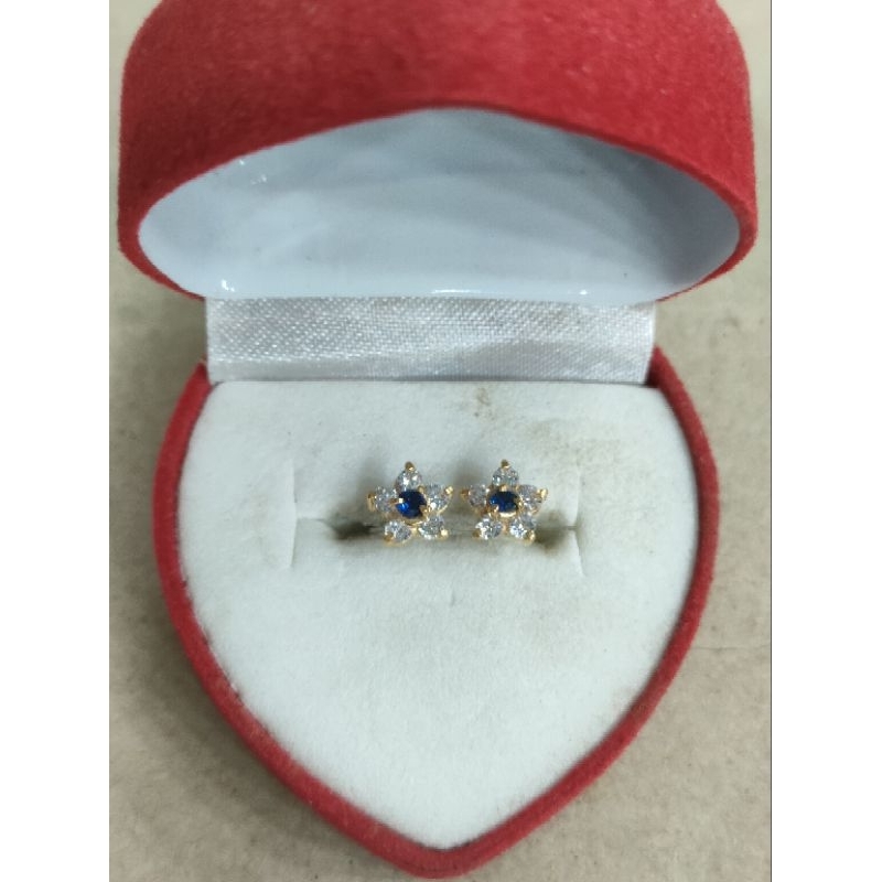 Jual giwang bunga mata biru putih 1/2 gram emas muda | Shopee Indonesia