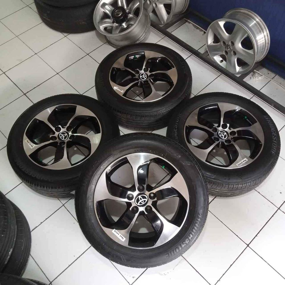 Jual paket velg pelek mobil oem hrv r17 + ban cocok untuk inova lama vitara crv | Shopee Indonesia