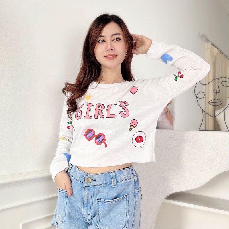 Jual SWEATER CROWN GIRL CHIC PATTERN BAJAN FLEECE | Shopee Indonesia