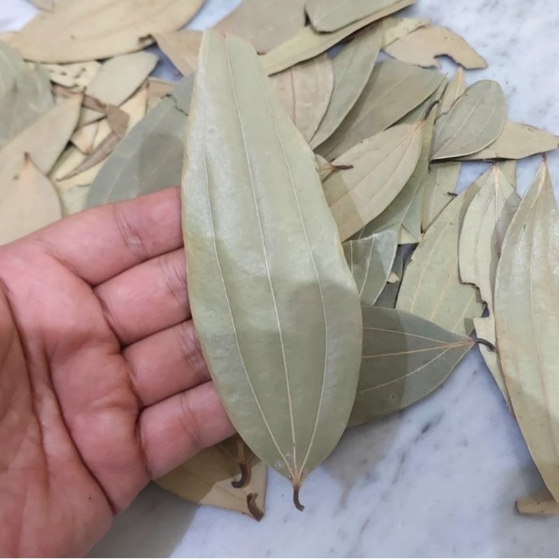 Jual Daun Salam Kering India 100gr - Bay Leaf - Bay Leaves | Shopee Indonesia