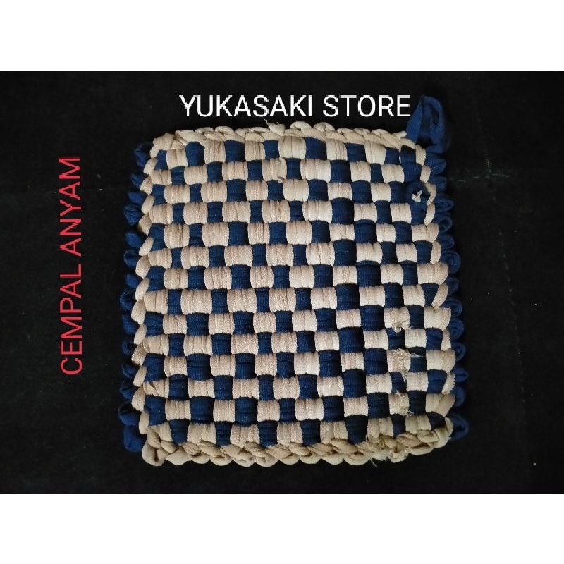 Jual ( 1 PCS ) CEMPAL ANYAM/CEMPAL ANTI PANAS/TATAKAN PENAHAN PANAS ...