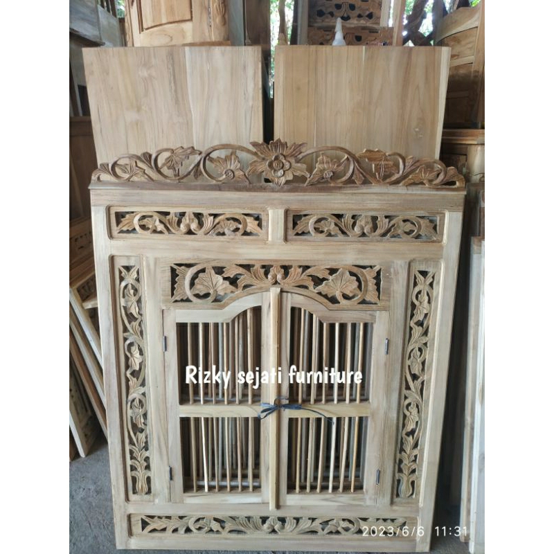 Jual pigura ukir ,jendela ukir kayu jati grade A | Shopee Indonesia
