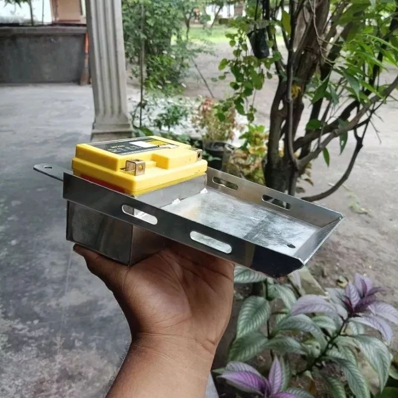 Jual TEMPAT WADAH AKI CB PANGKON WADAH BOX AKI CB GL MP TIGER besi crom ...