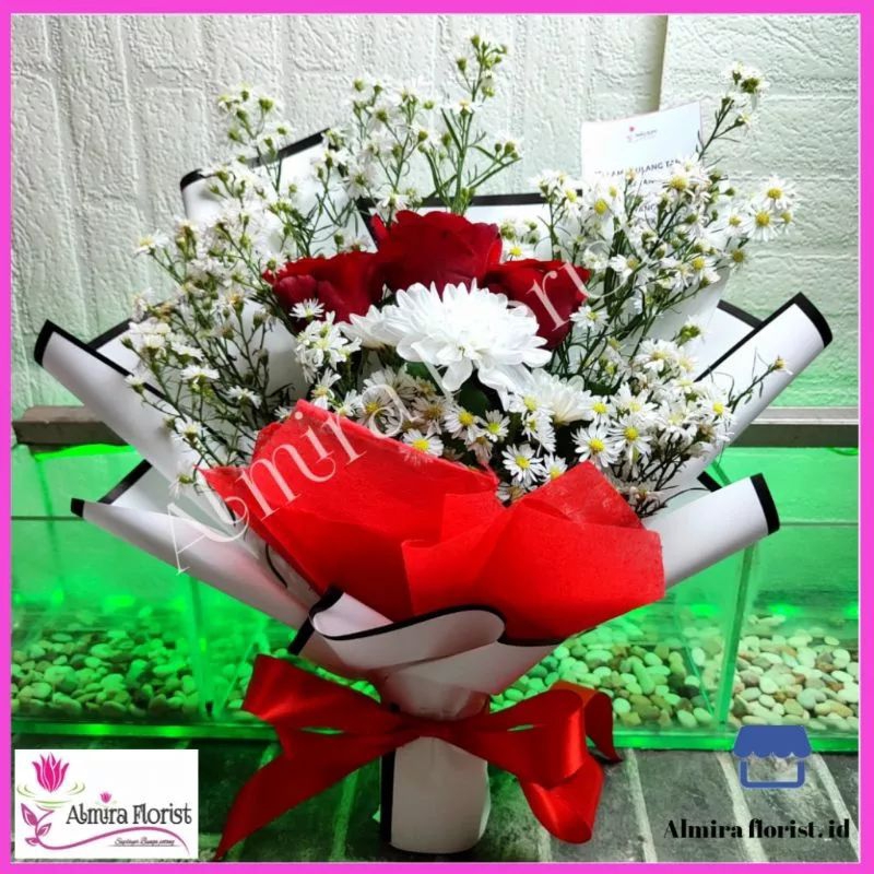 Jual [FRESH] Buket Bunga Asli 3 mawar VALENTINE Edition | Hand Bouquet ...