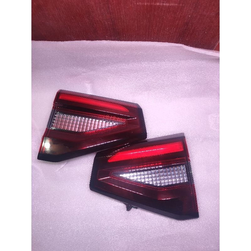 Jual lampu/reflektor bagasi raize/Rocky original kanan/kiri ,1set(kiri ...