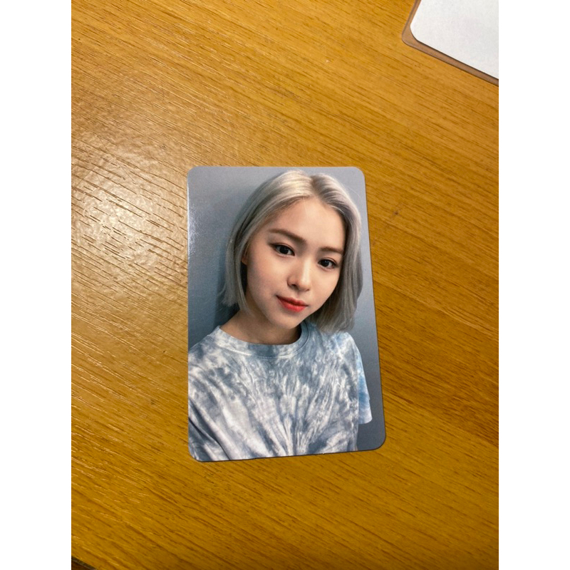 Jual photocard ryujin tie dye | Shopee Indonesia