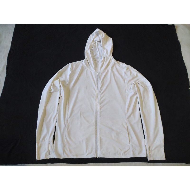 Jual jaket UNIQLo airism putih | Shopee Indonesia