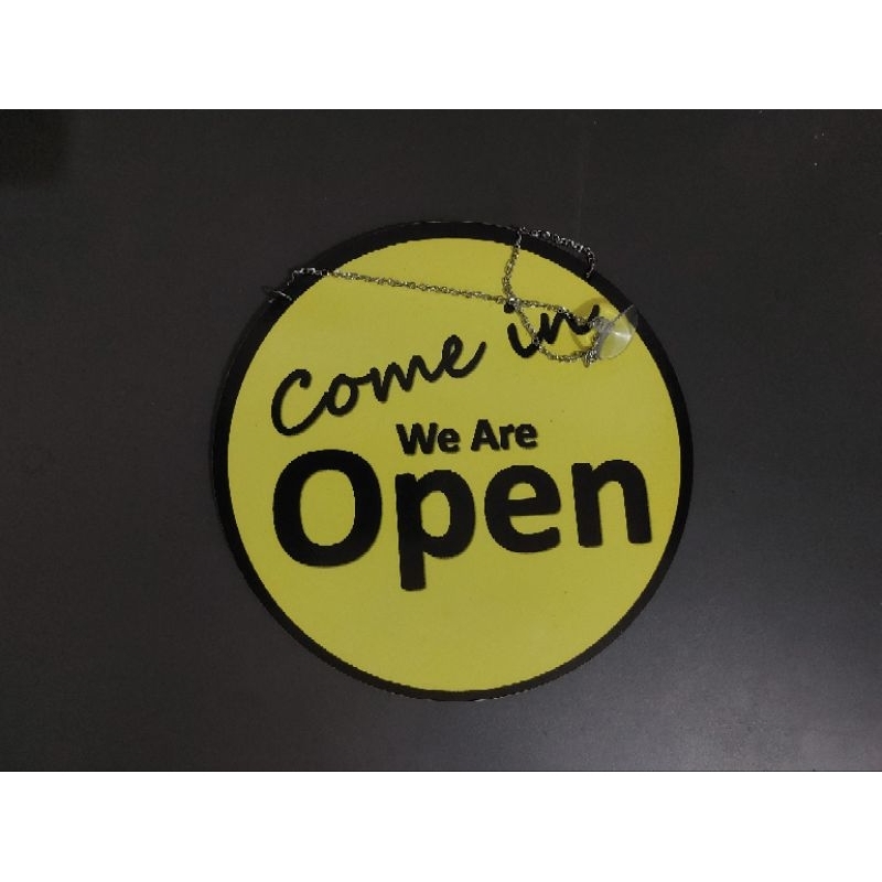 Jual PAPAN TANDA OPEN/CLOSE BULAT TOKO UKURAN 20 CM KUNING STIKER PRINT ...
