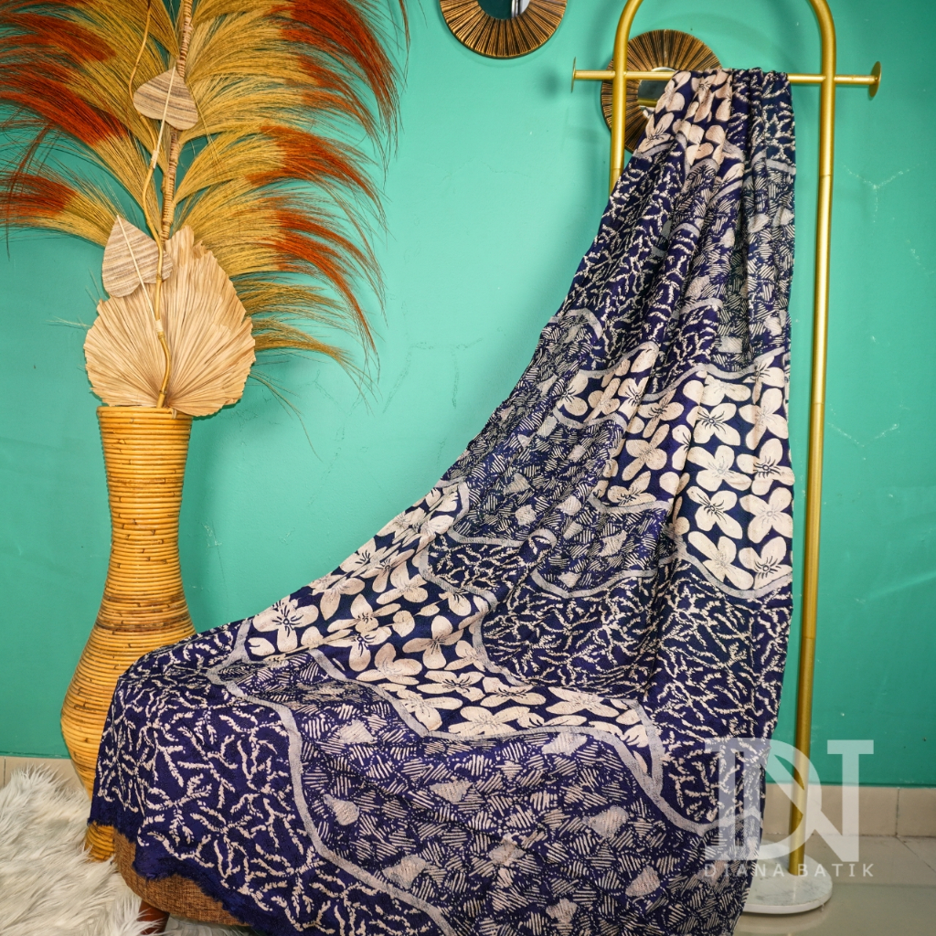 Jual KAIN BATIK/KAIN MOTIF BAHAN VISCOSE by Diana Batik Trusmi | Shopee ...