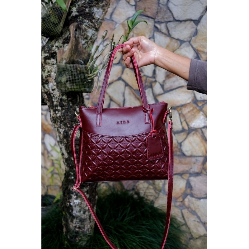 Jual AIRA | Tas Kulit Asli Wanita Sling Carla Original Tas Selempang ...