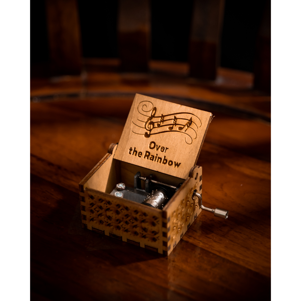 Jual Over The Rainbow Music Box Mechanical - Hadiah Inspiratif untuk ...
