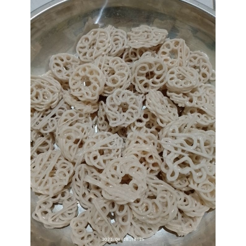 Jual kerupuk seblak Rafael / kerupuk mawar/uyel mini putih 250gr ...