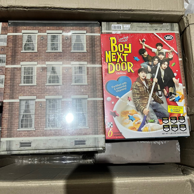 Jual (READY STOCK) BOY NEXT DOOR 1st single Album WHO! & Crunch ver sealed | Shopee Indonesia