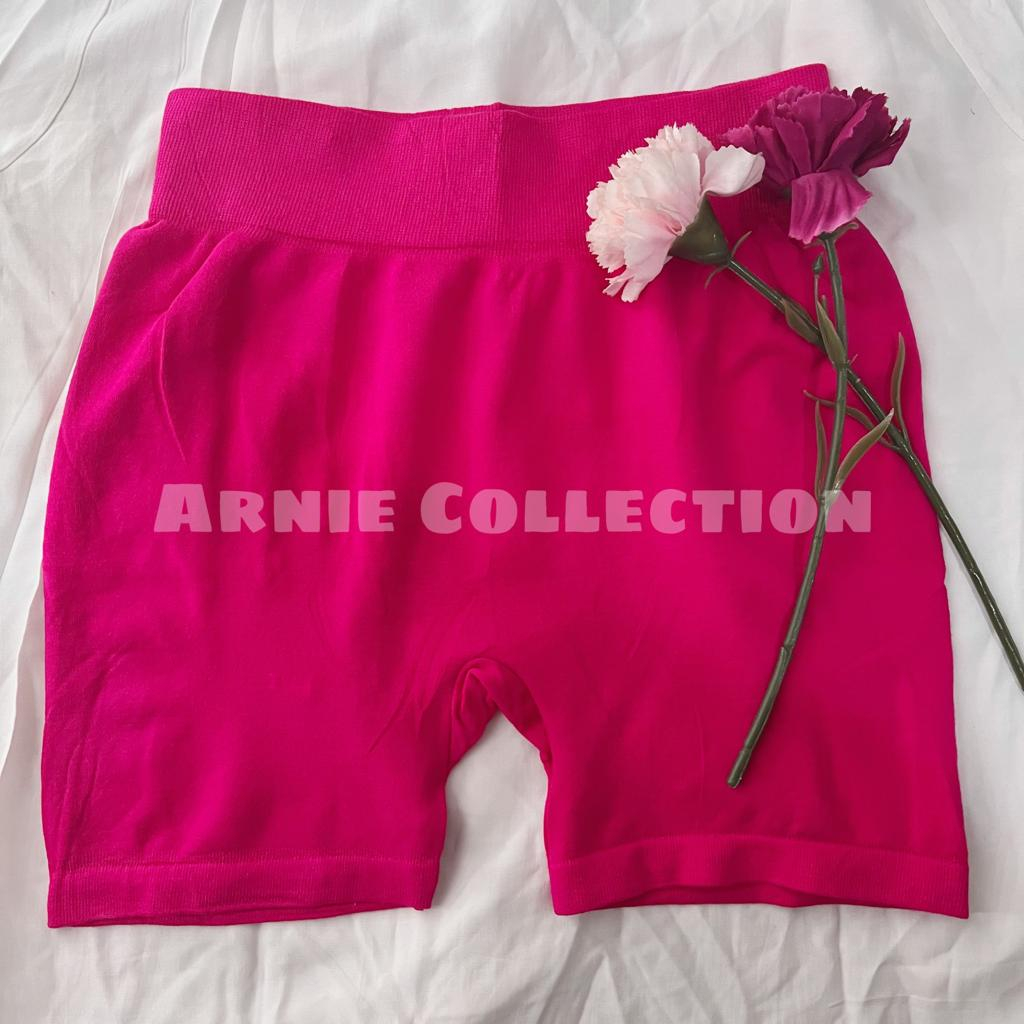 Jual CELANA HOTPANTS WANITA HIGHWAIST / LEGGING PENDEK 3per4 / LEJING MURAH | Shopee Indonesia