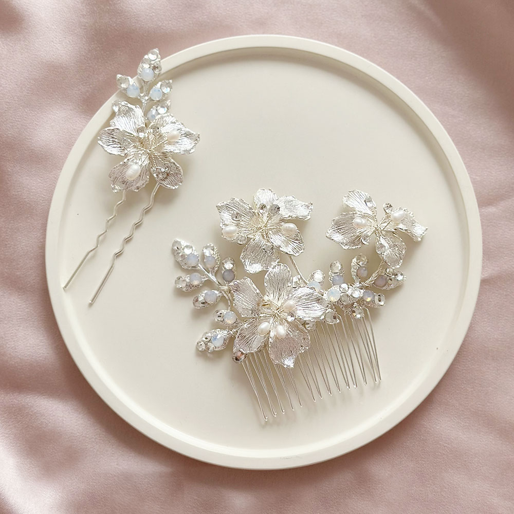 Jual Danae Premium Silver Flower Crystal and Pearl Hair Comb Set / Hair ...
