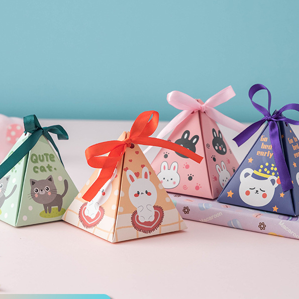 Jual Gift Box Animal - Box Hampers bentuk Piramida - Box permen/candy ...