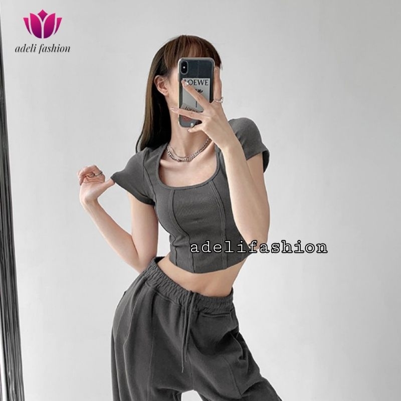 Jual Zelda - Alucia Crop Top Kaos Crop Top Garis Dua (CT 012) | Shopee Indonesia