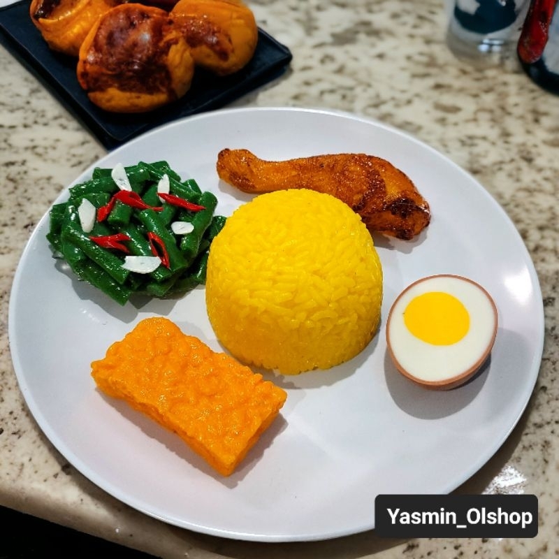 Jual Replika makanan nasi kuning+orek kacang panjang/dummy makanan ...
