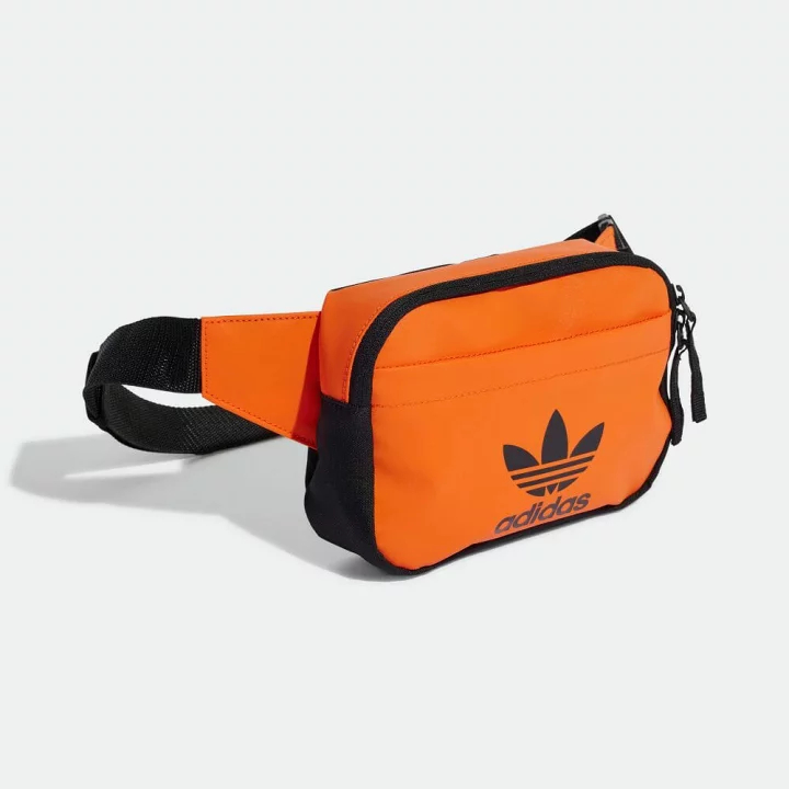 Jual Tas Pinggang Adidas Adicolor Archive Waist Bag Artikel HK5050 ORI ...