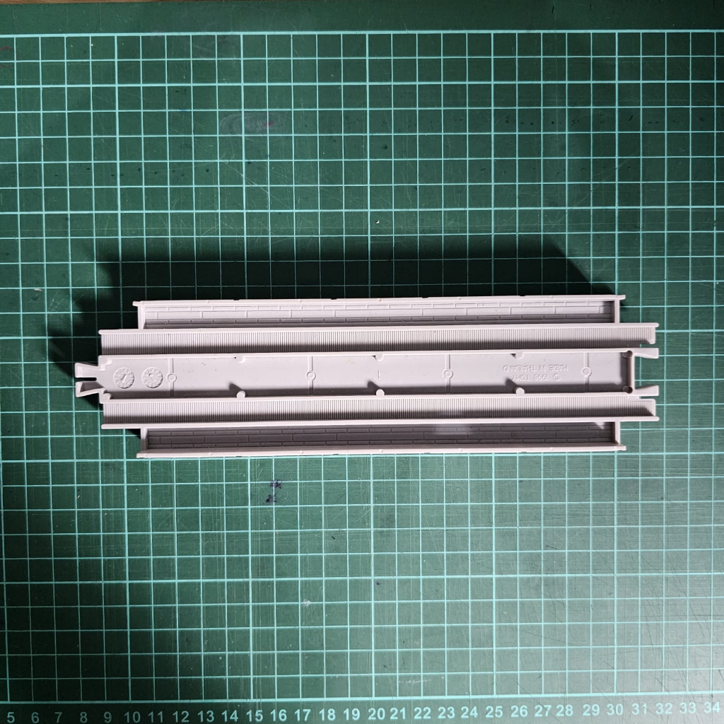 Jual Takara Tomy Plarail R-26 Elevated Straight Rail Viaduct Bekas ...