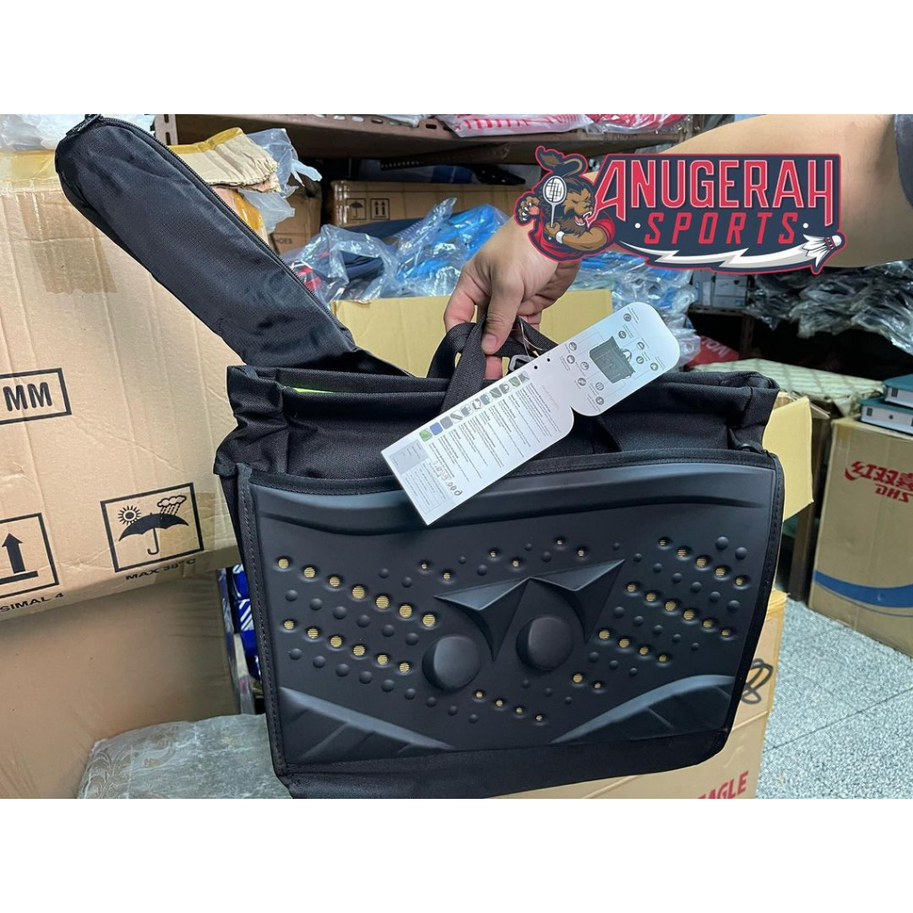 Jual Tas Badminton YONEX Roll-Down System Messenger Bag BLACK EDITION SS1-3D-Q014-2241R-04-S ...