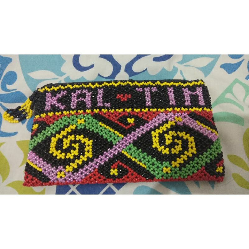 Jual DOMPET MANIK ETNIK KHAS KALIMANTAN PRELOVED | Shopee Indonesia