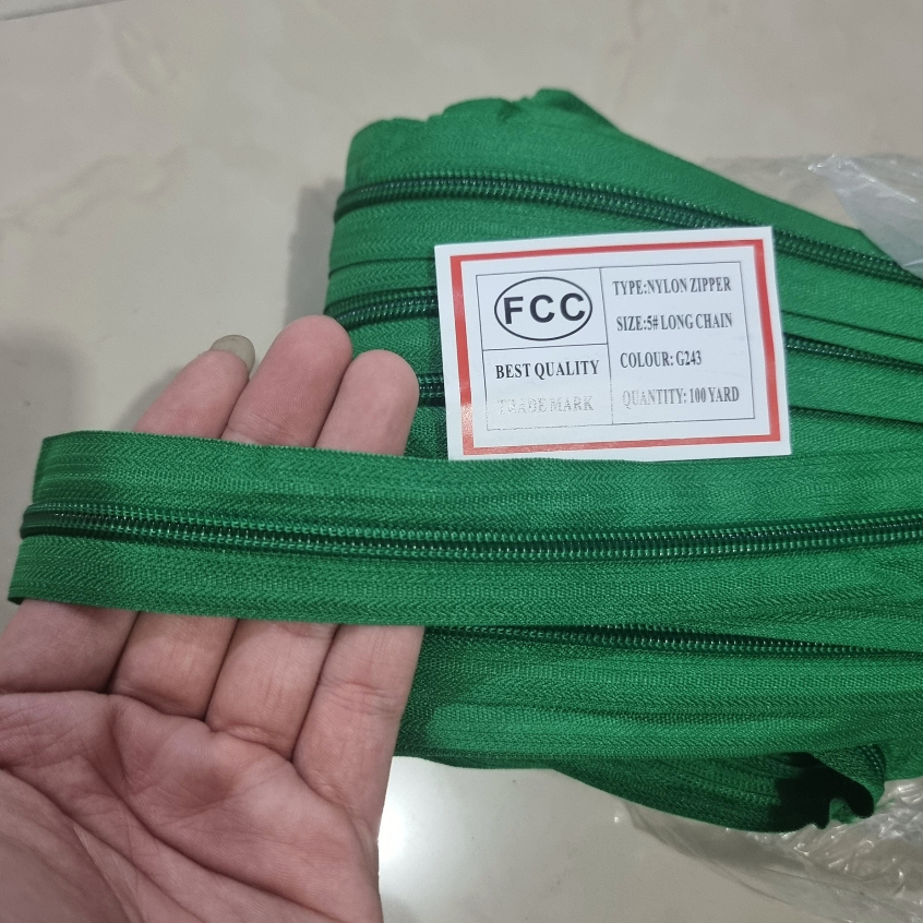 Jual Daun Resleting Roll Warna Gigi Halus No 5 Coil 100 yard Resleting ...