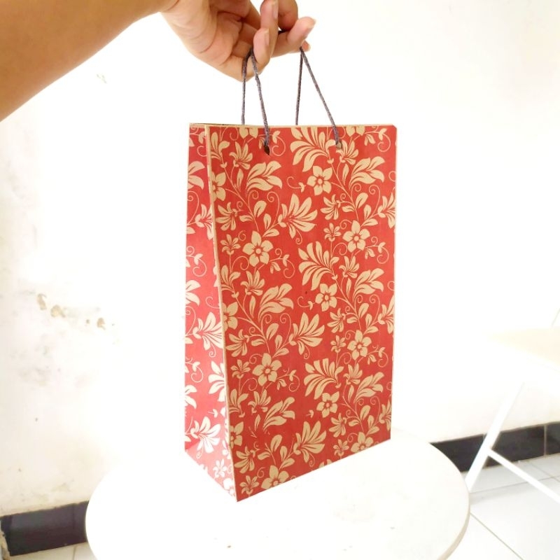 Jual Paperbag motif batik uk 15x8x25cm harga selusin | Shopee Indonesia